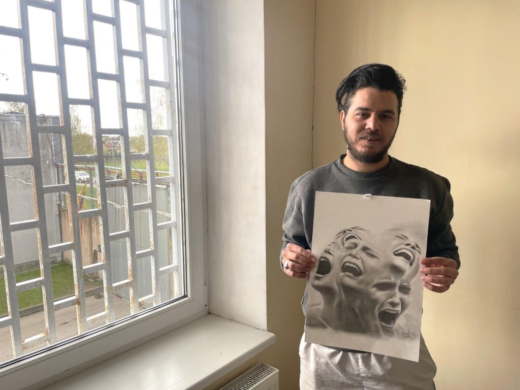 Refugees in Lithuania create art to cope with detention - InfoMigrants