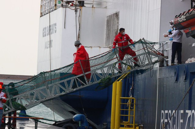 'Rescue completed': 73 migrants disembark from MSF ship in Ancona ...