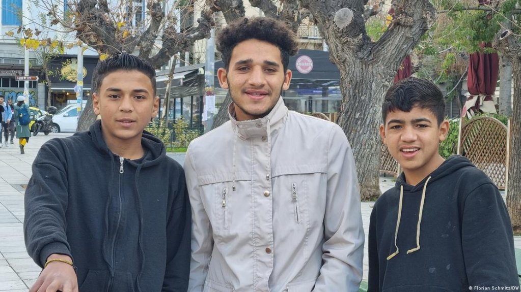 Greece: Asylum seekers moved back into refugee camps - InfoMigrants