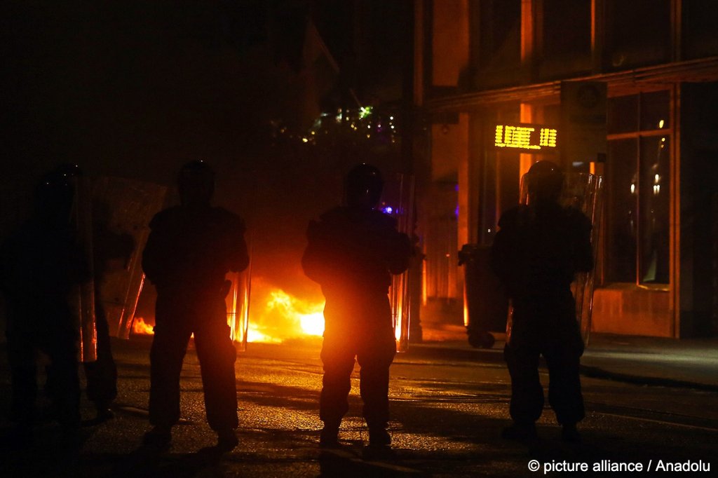 Ireland: 19 arrested following anti-migrant protests in Dublin ...