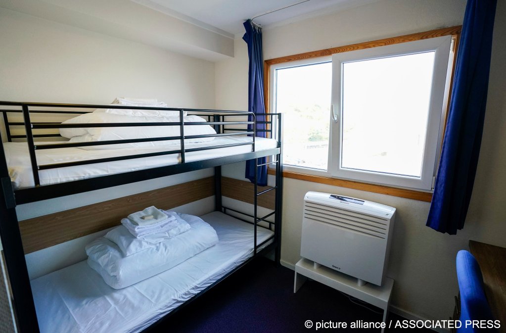 UK: Police investigate 'sudden death' on barge for asylum seekers ...