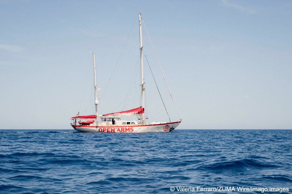 Plus de 550 migrants secourus en mer Méditerranée par des ONG ce week ...